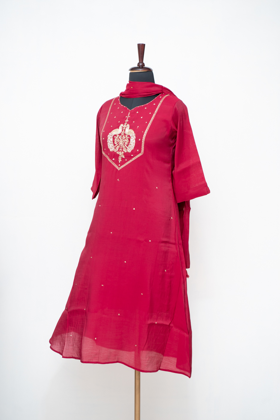 Slik Red Color Suit Set | RAAN Outfits - Designer Ethnic Wear & Kurta ...